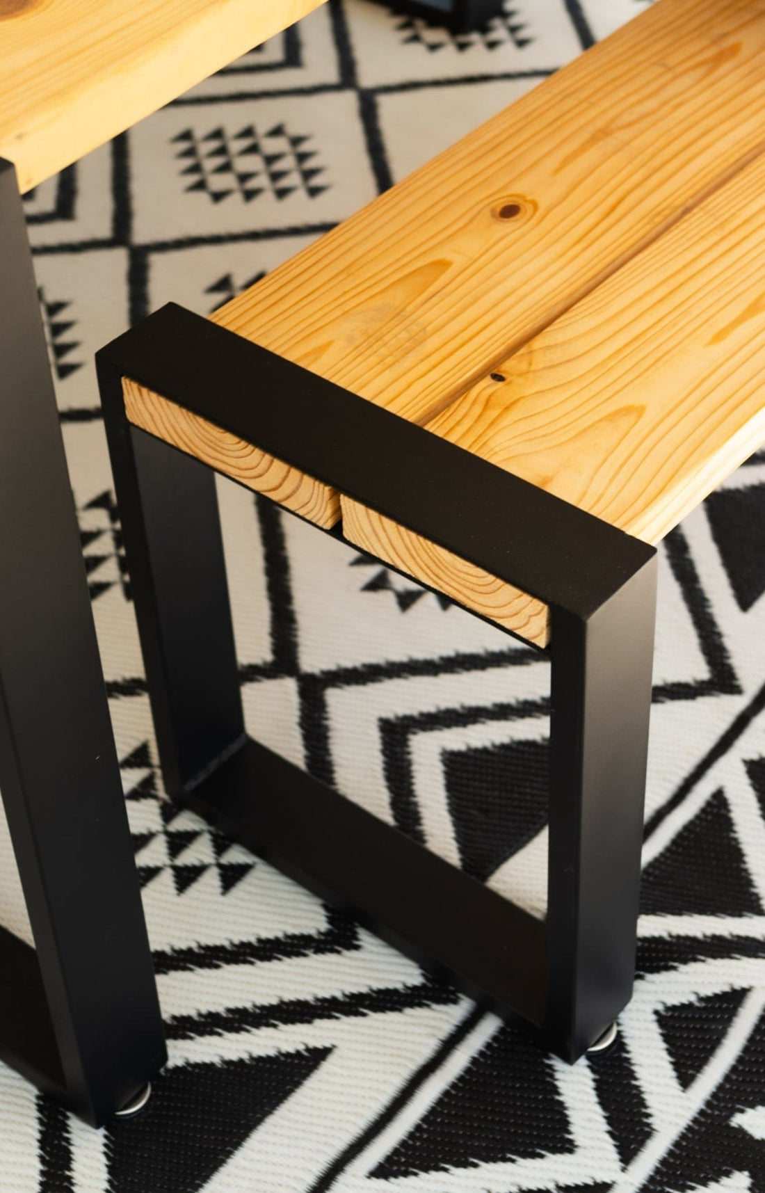 DIY Outdoor Slat Table & Bench Leg – Semi Exact